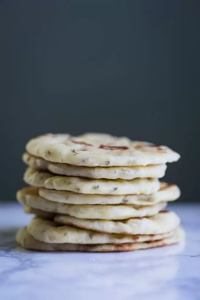 Mini Garlic Flatbread (V) - Food with Feeling