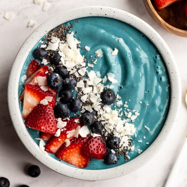 Blue Spirulina Smoothie - Food with Feeling