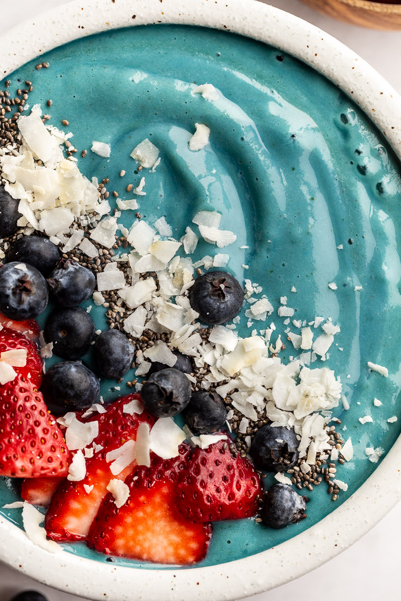 Blue Spirulina Smoothie - Food with Feeling