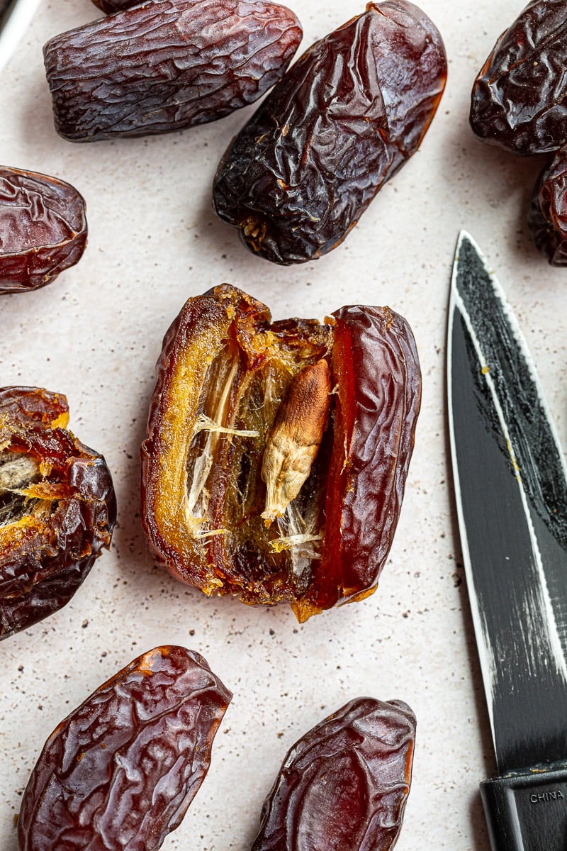 Dates 101 - Food with Feeling
